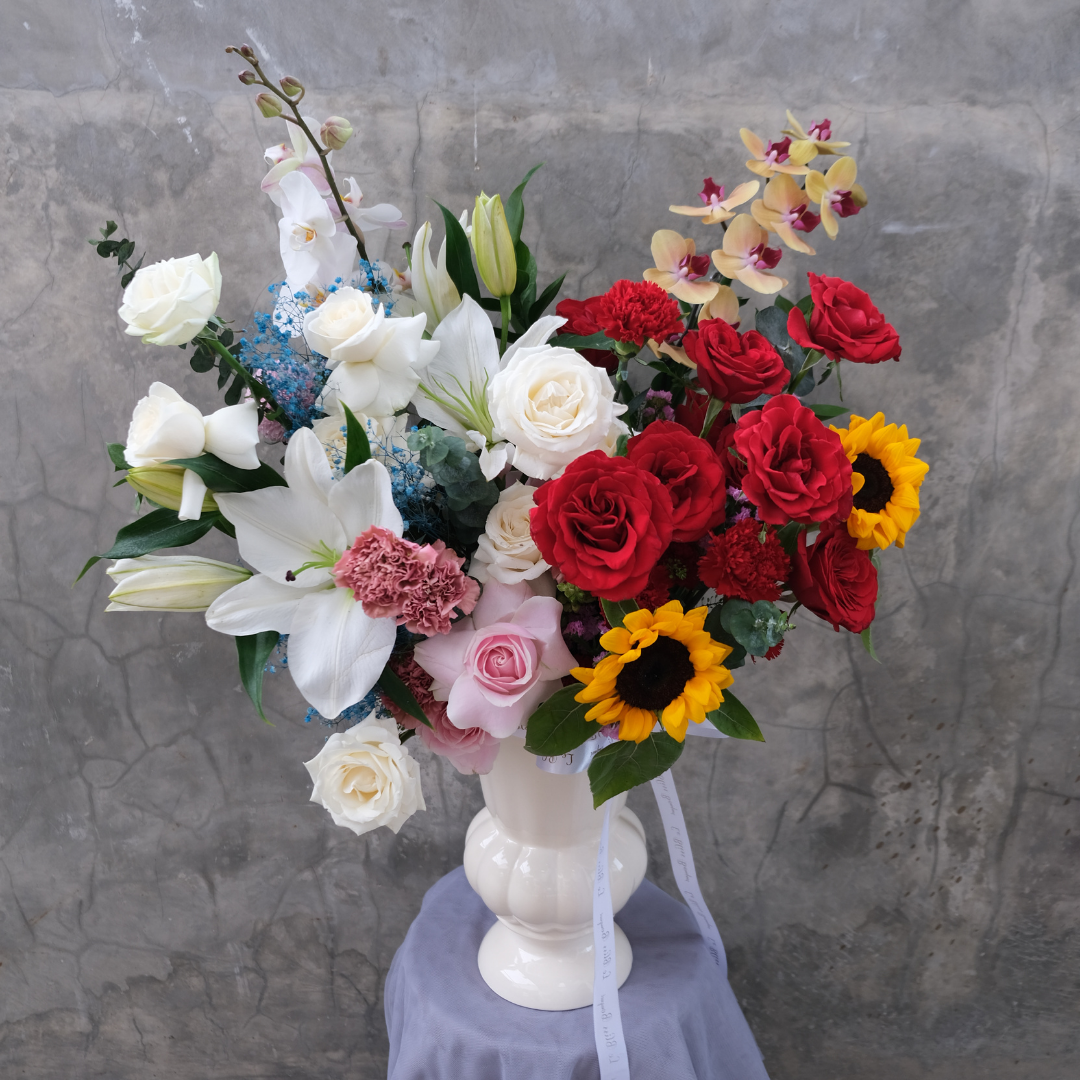 Bunga Meja Kelapa Gading - Vase Arrangement Jakarta Utara – Le Bliss ...